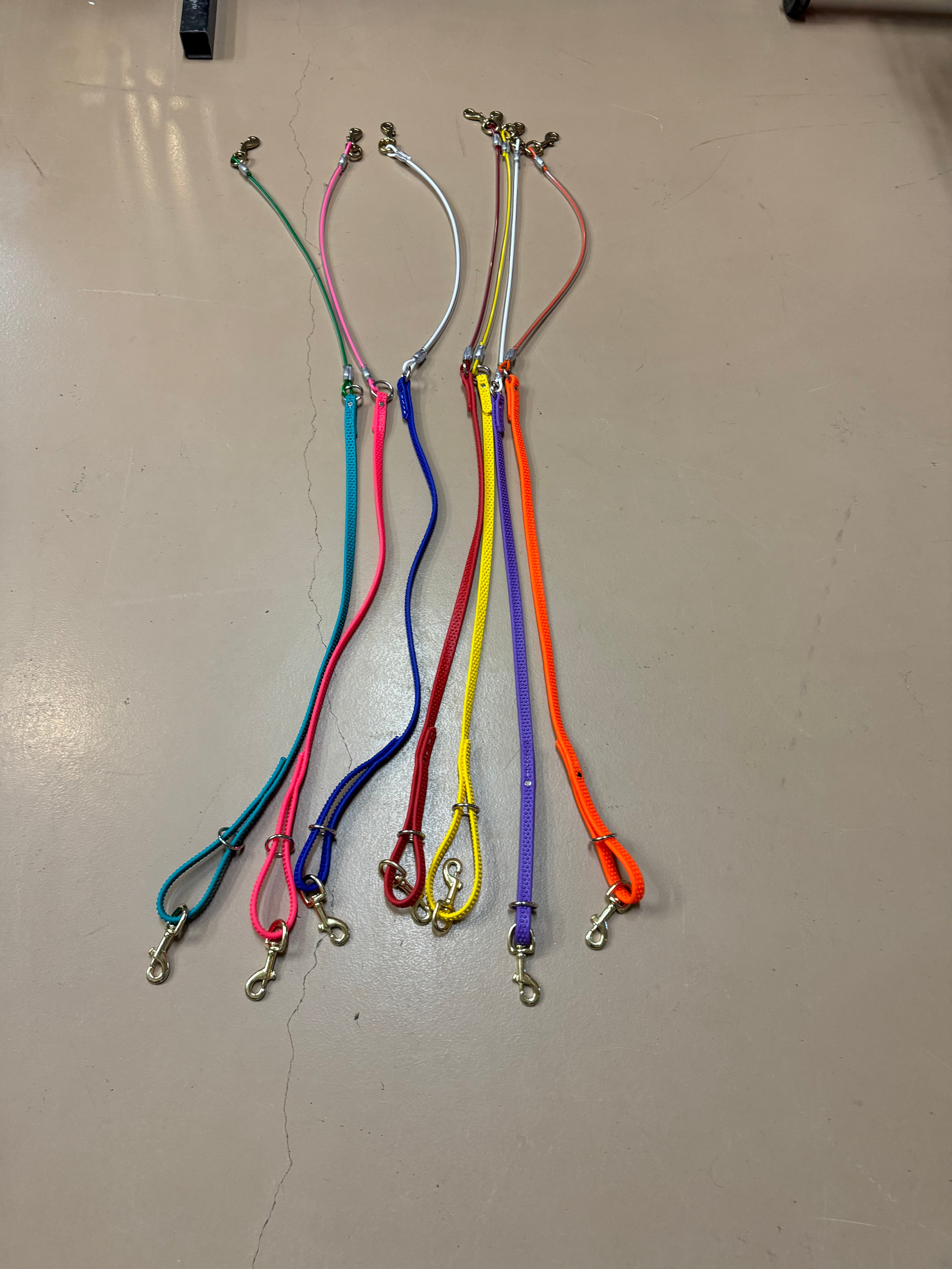 Super Grip Leads With Cable – Red River Hunting Supply - Redgy Ramsey